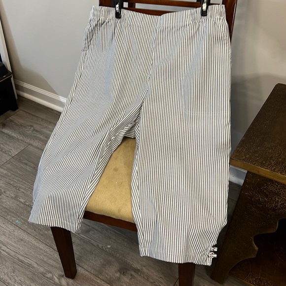 Allison Daley | Pants & Jumpsuits | Capri Pants By Allison Daley | Poshmark